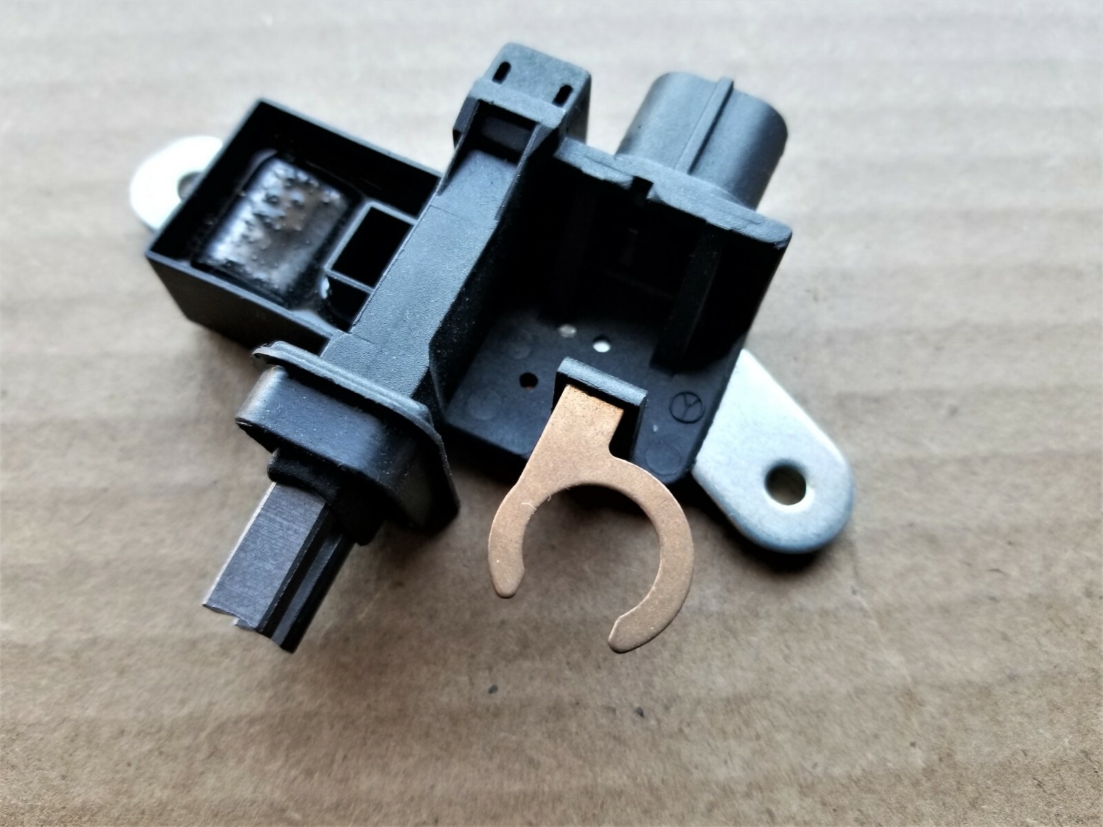 ALTERNATOR PREMIUM TERMINAL & BRUSH ASSY. Fits DODGE Durango Ram 1500 ...