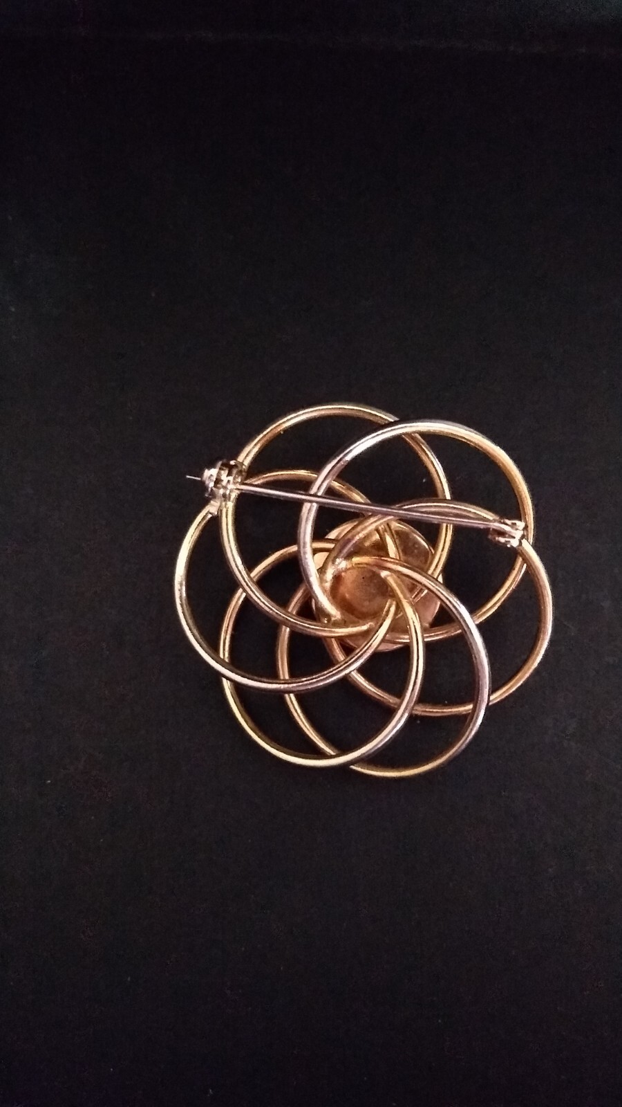 Onyx Atomic age,Retro orbit,onyx ,rhinestone center goldtone brooch/Pin ...