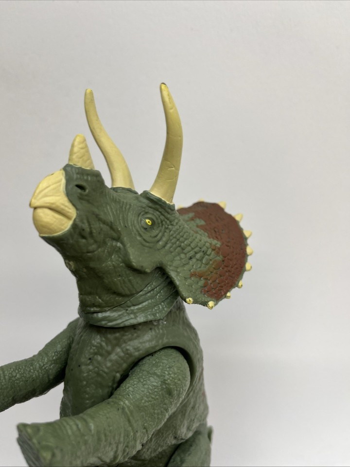 Jurassic World Park Dominion Roar Strikers Triceratops Roaring Dinosaur 🔥 194735034086| eBay
