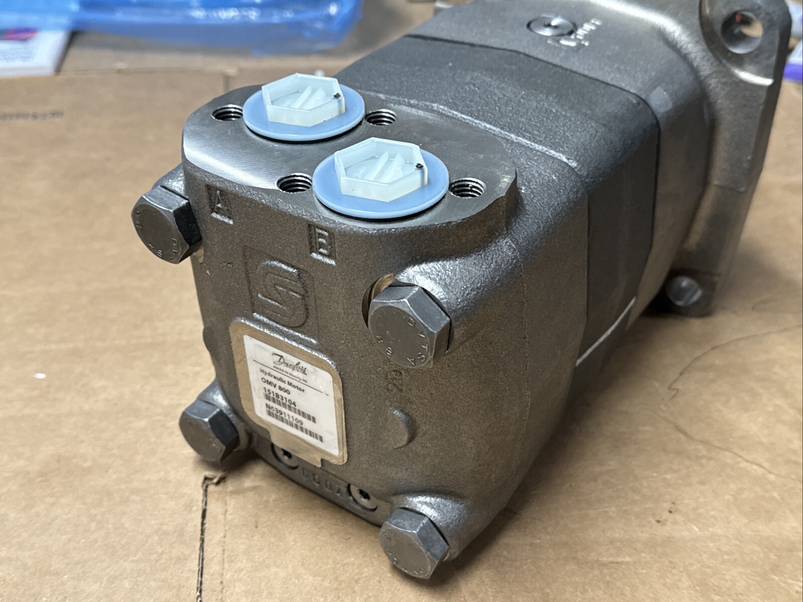 NEW Danfoss 151B3104 OMV 800 Hydraulic Orbital Motor 50mm Keyed Shaft ...