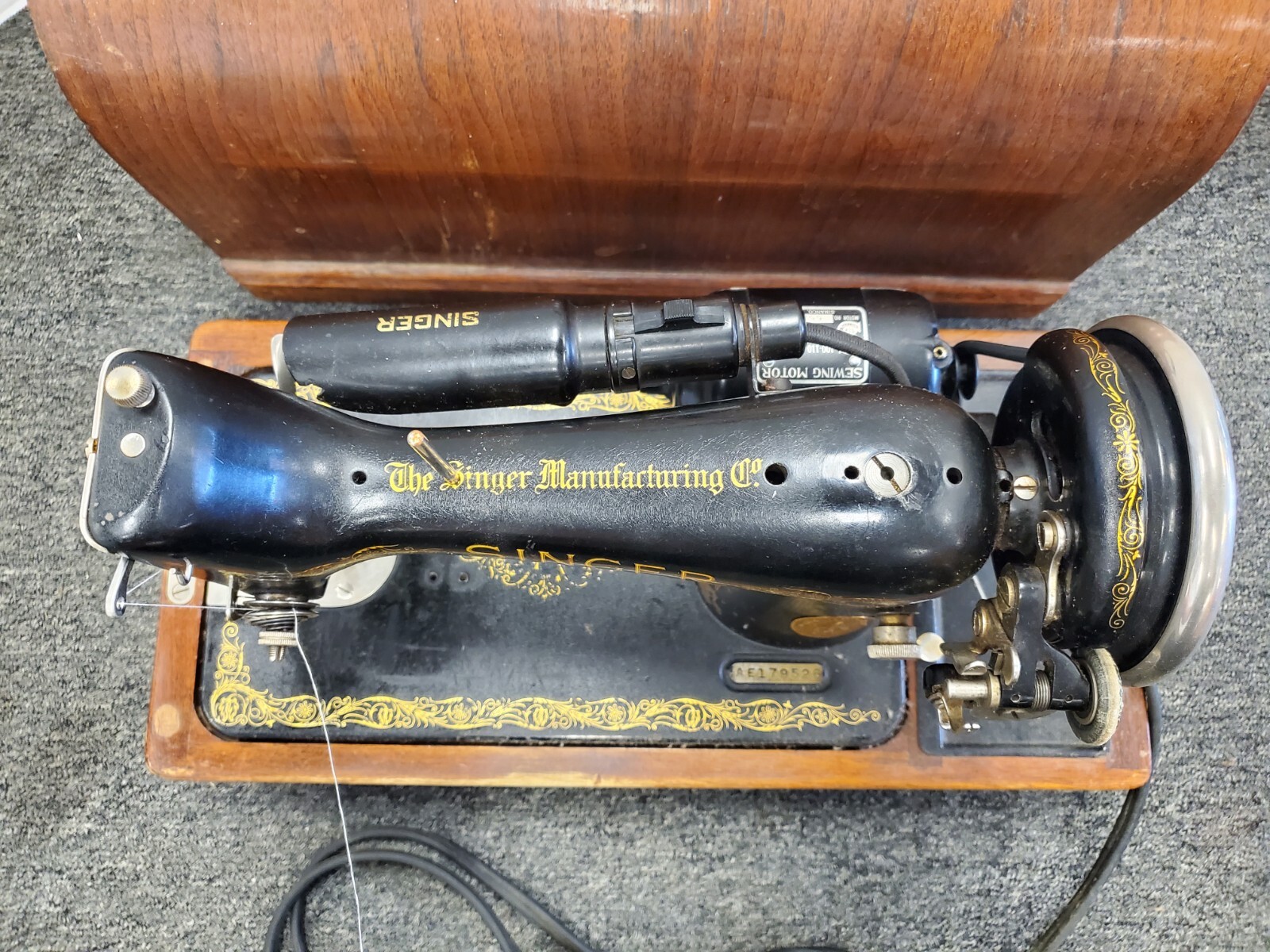 Singer 1936 Model 99 Sewing Machine With Carry Case READ DESCRIPTION | eBay