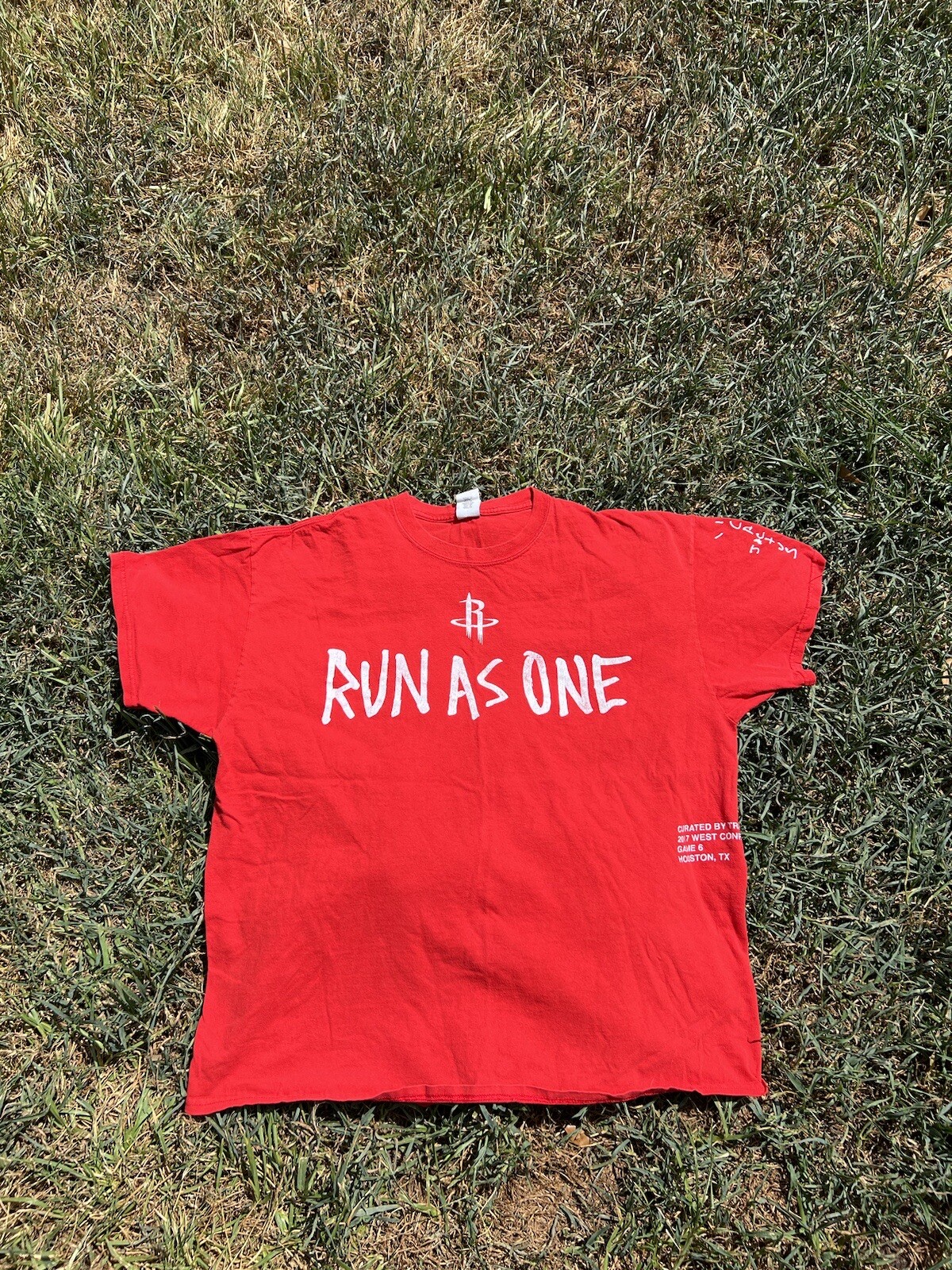 Travis Scott Houston Rockets Run as One Tee Red XL - Gem