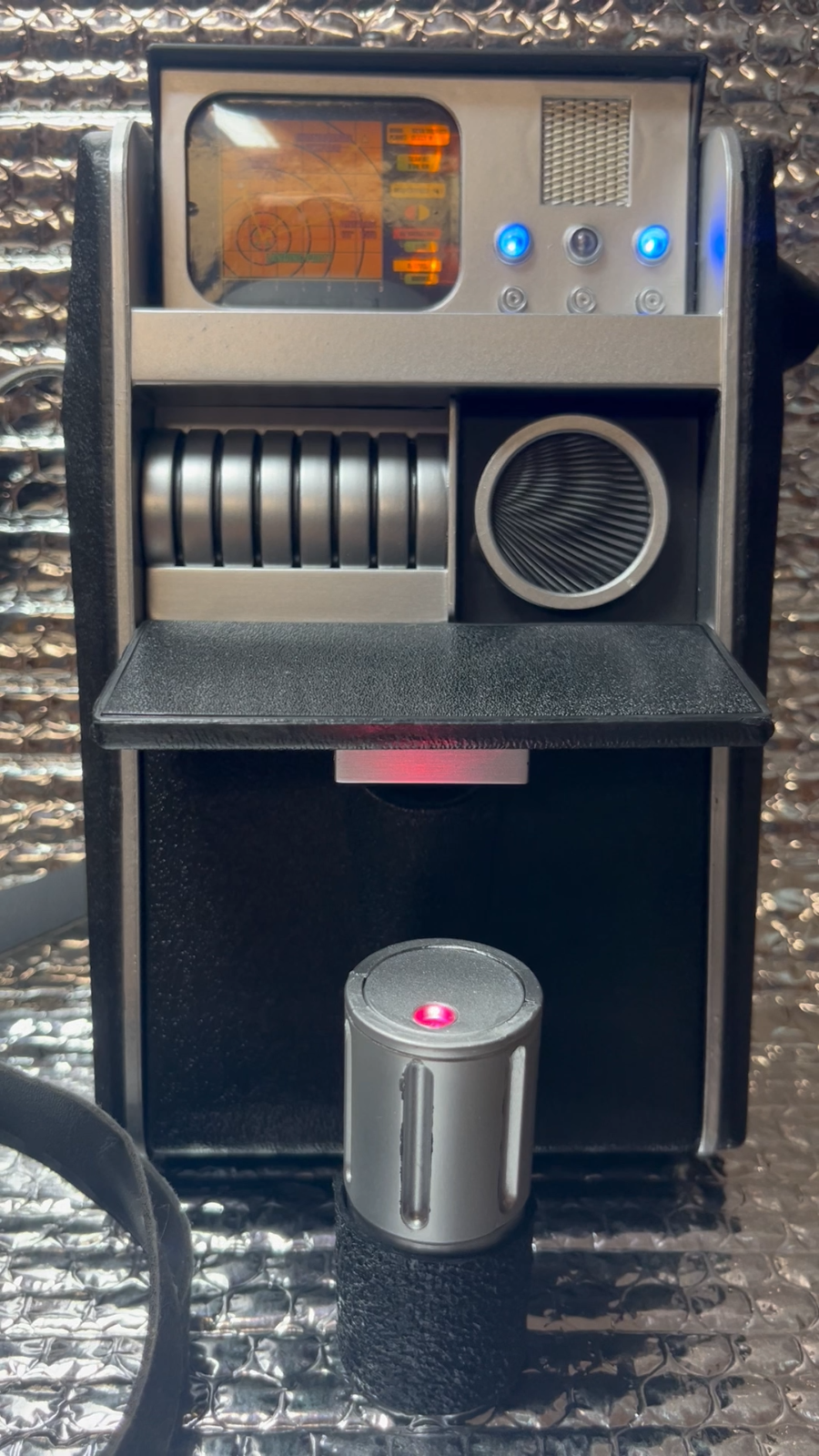 STAR TREK DIAMOND SELECT TRICORDER AND HAND SCANNER BOTH ARE COMPLETELY ...