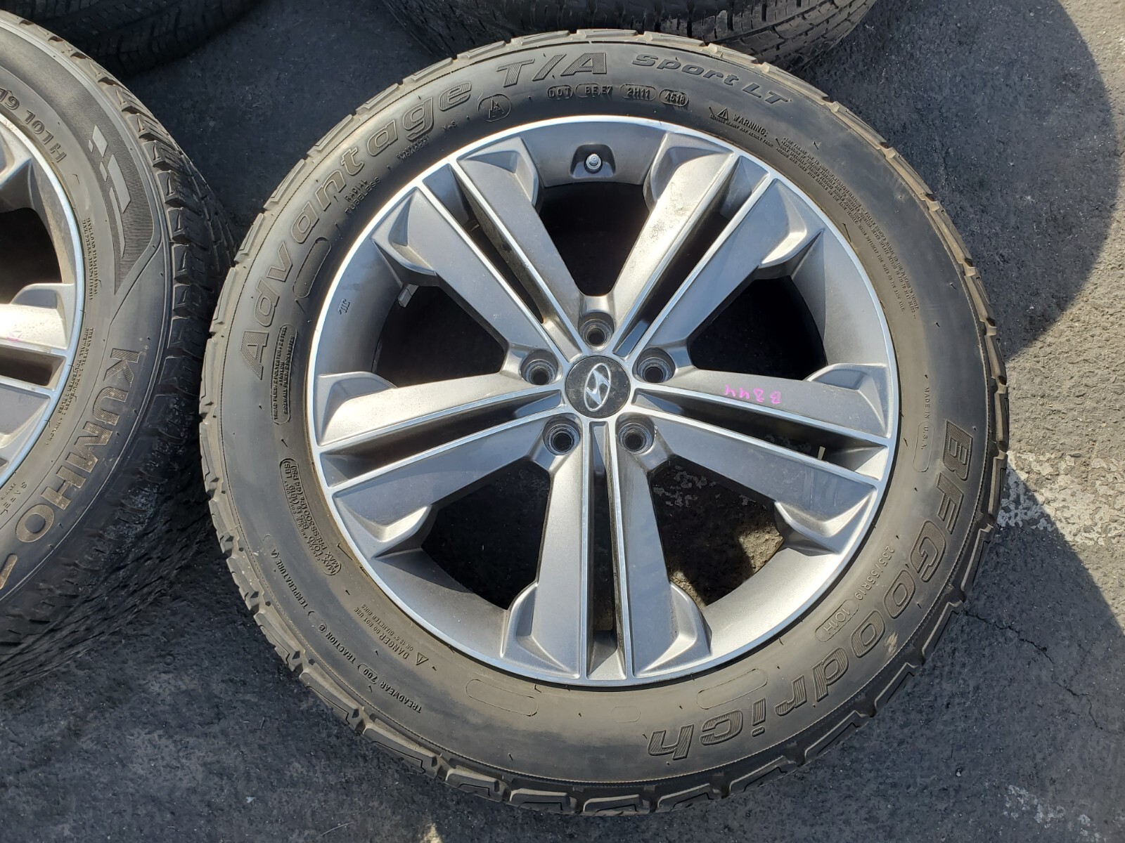 HYUNDAI SANTA FE WHEELS WITH TIRES BFGOODRICH 235/55 R19 SET 4 2013 ...