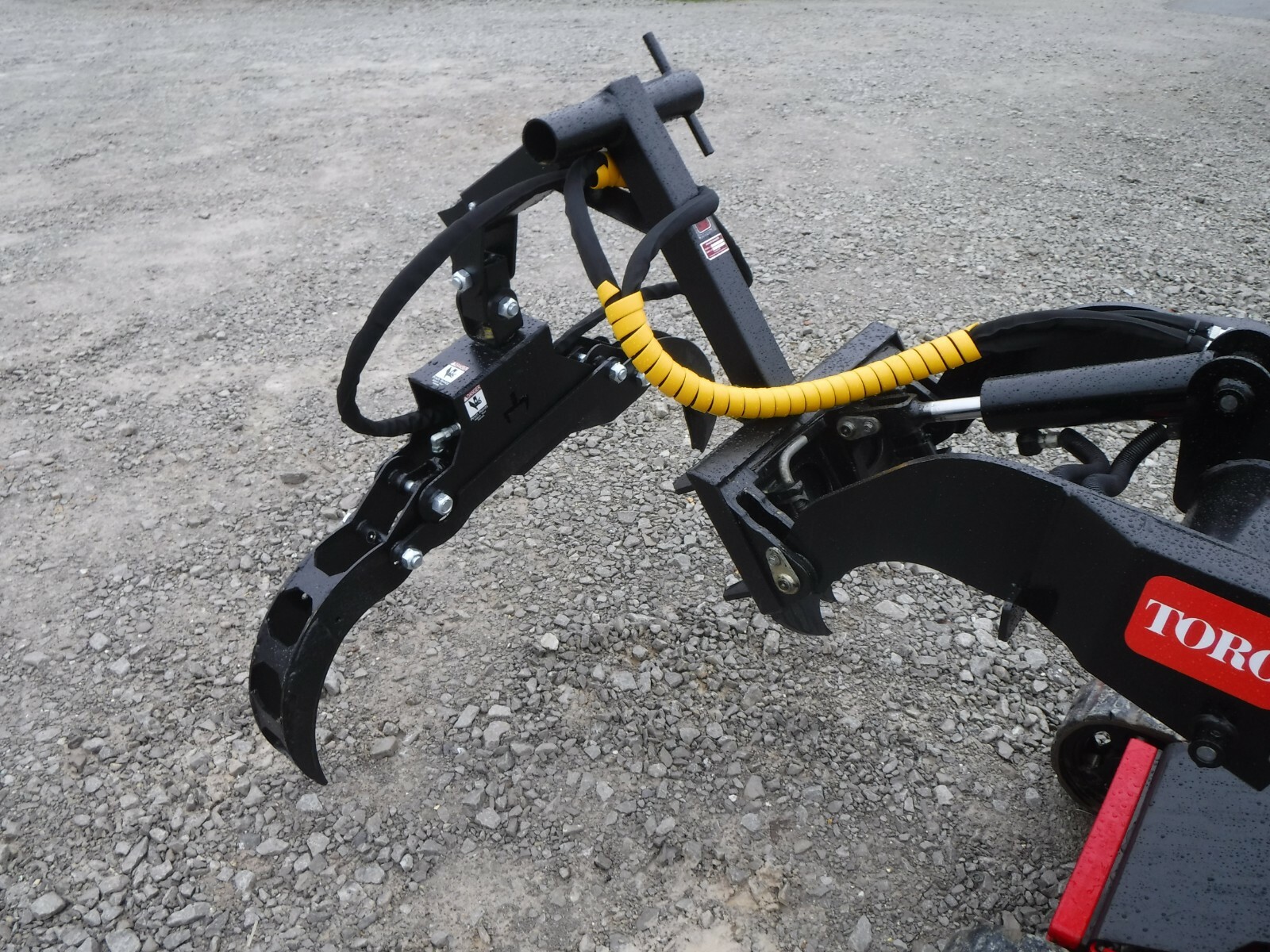 Branch Manager 56″ T1001 Rotating Log Grapple Fits Mini Skid Steer Toro ...