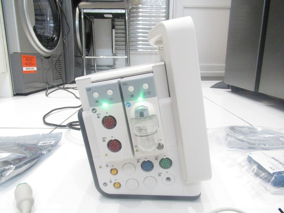 MINDRAY ePM-10M TRANSPORT CO2 MODULE SPO2 ECG/EKG IBP LEADS MPM PATIENT ...
