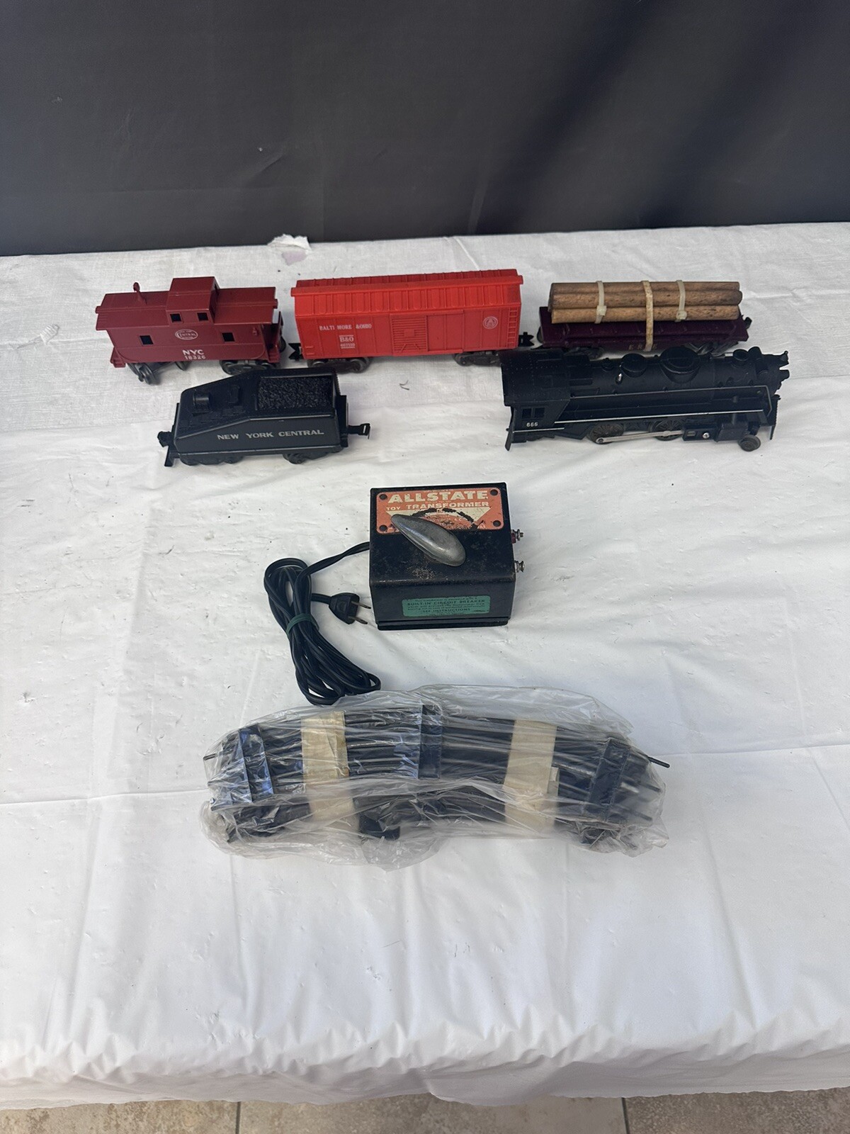 Marx postwar -set steam Engine #666 , Tender 3 Cars Track And ...