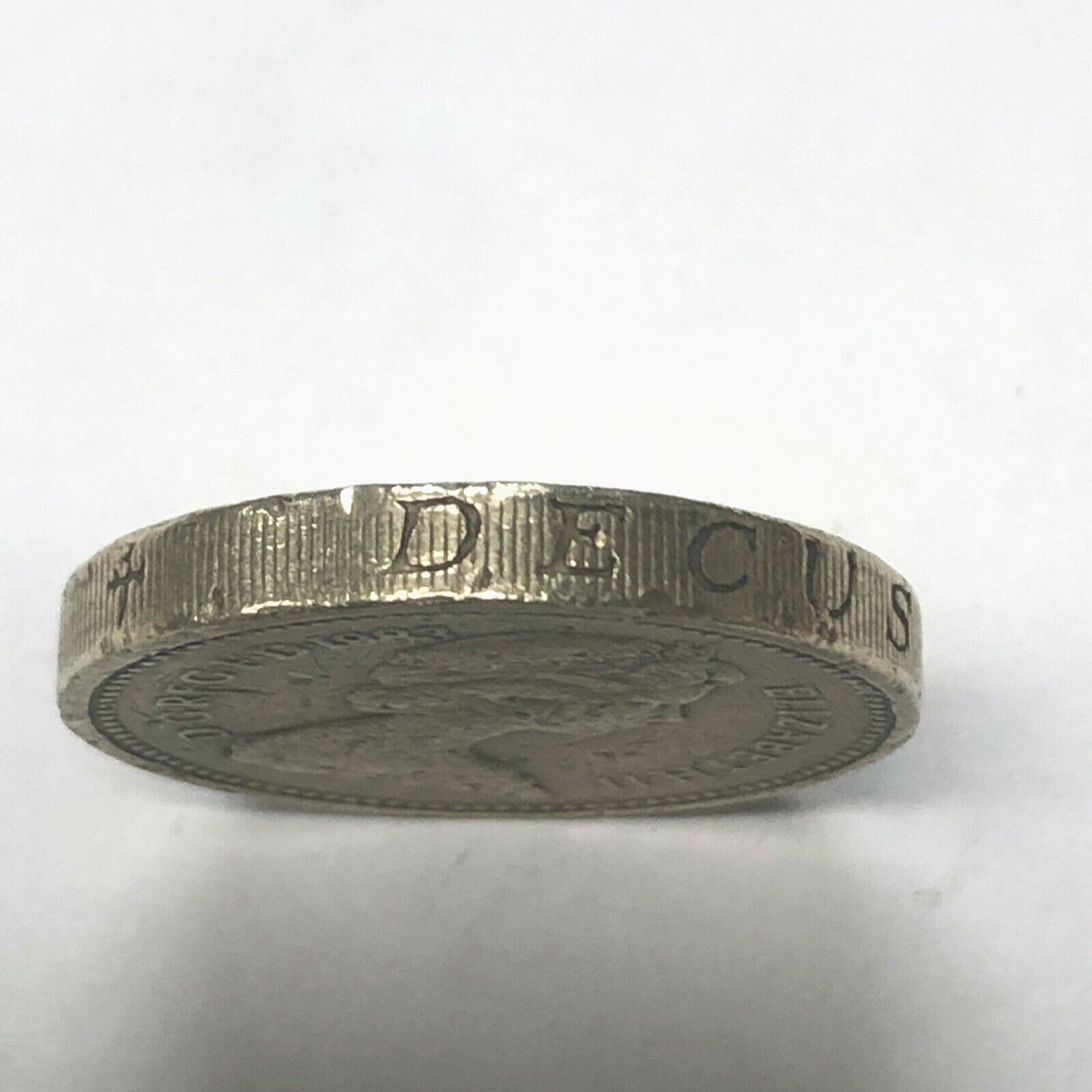 1983 Royal Arms One Pound Coin, Writing Error "DECUS ET TUTAMEN" Upside ...