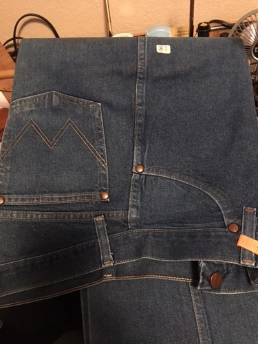 33x30 Wrangler 13MWZPW Cowboy Cut Jeans - heavy starch from the cleaner ...