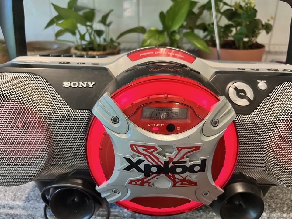 Sony Xplod CFD-G505 Mega Bass Boombox CD Radio Cassette Big Bass Tested ...