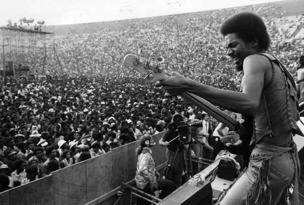 Louis Johnson And Brothers Johnson Louis Johnson 1970S Old Music Photo ...