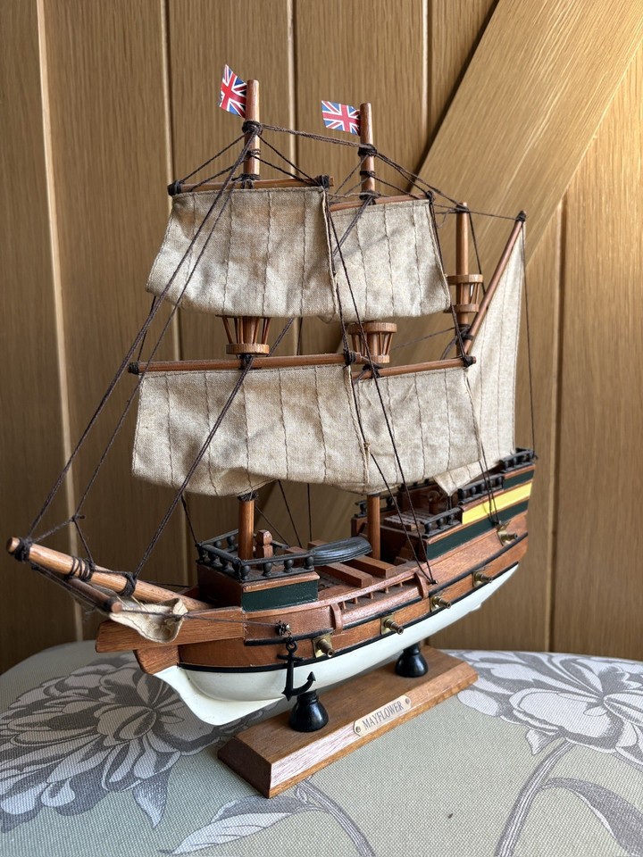 Vintage Wood Sailing Ship Model HMS The Mayflower Fabric VGC vintage uk ...