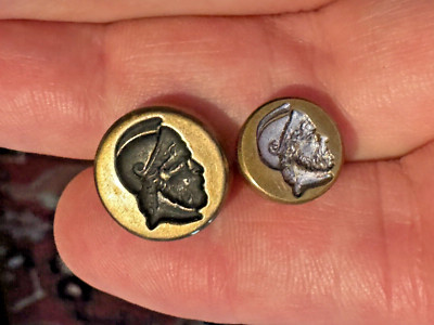 Buttons - Buttons Roman