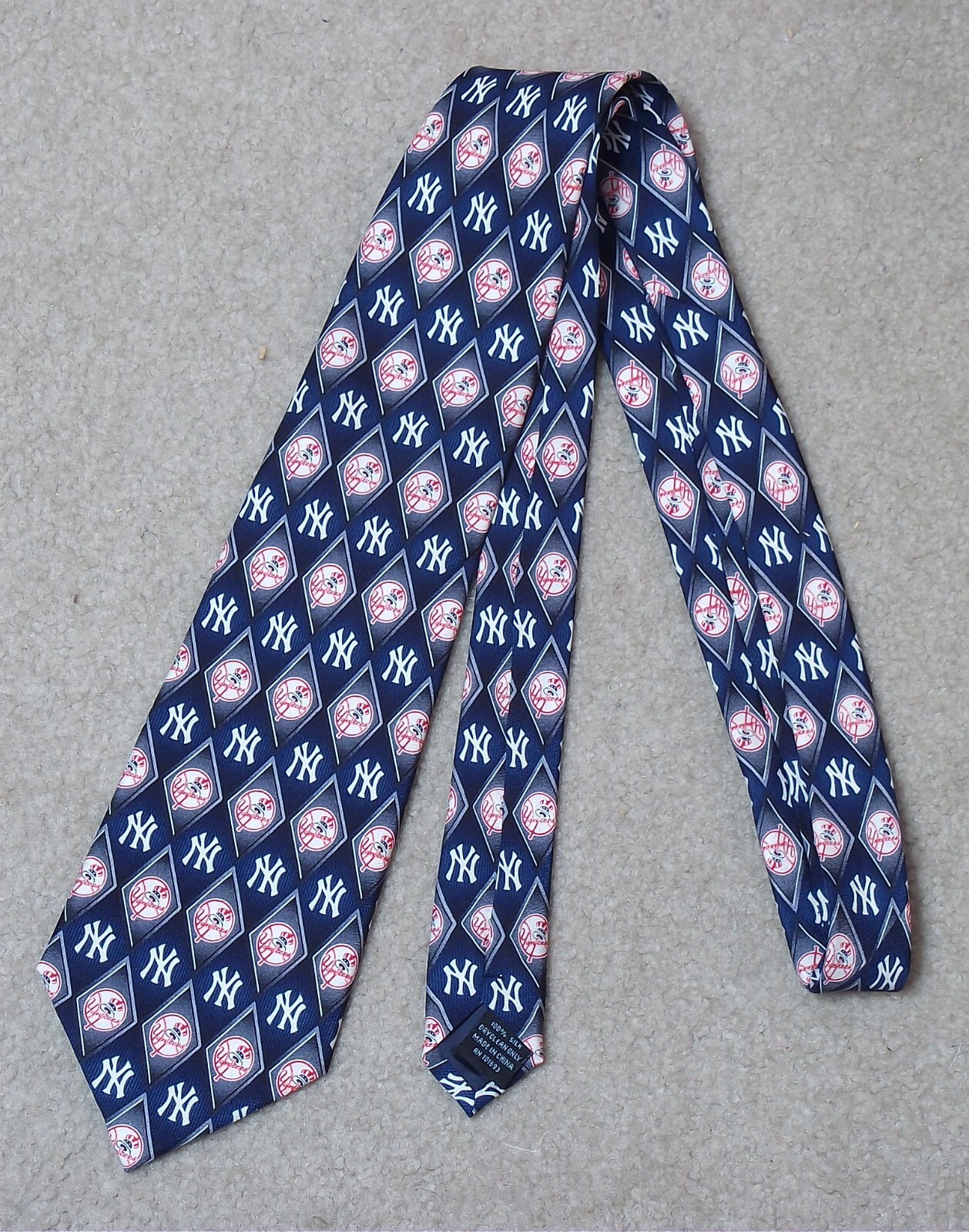 New York Yankees Silk Necktie Eagle Neckwear nice condition | eBay