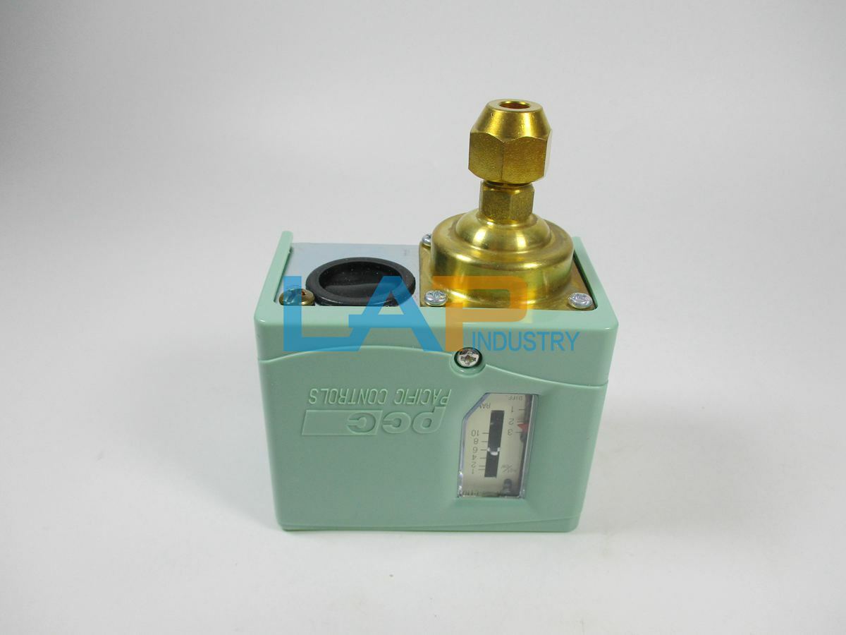 1PCS New For PCC Pressure switch controller PSNS-C110 1-10 125V 8.5A ...