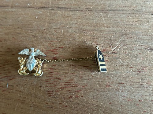 USN Sweetheart Pin Junior Lieutenant Eagle Anchor Shield US Navy ...