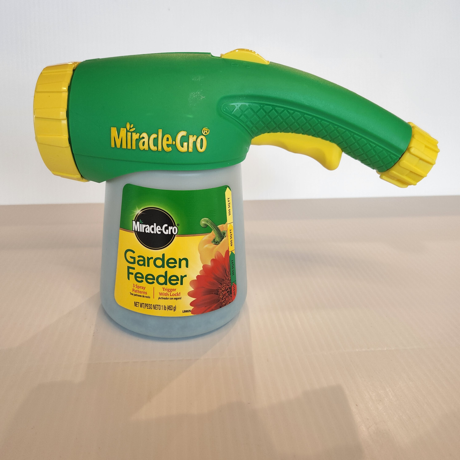 Scotts Miracle-Gro Garden Feeder Hose Attachment w/Plant Food - 1 lb ...