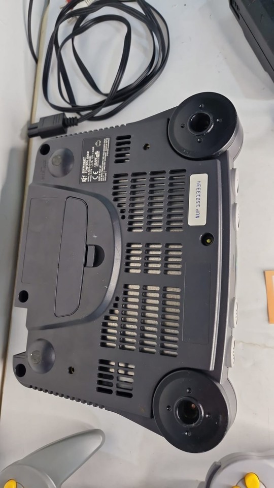 Vintage Nintendo 64 N64 Game Console System + Leads - 2 Controllers ...