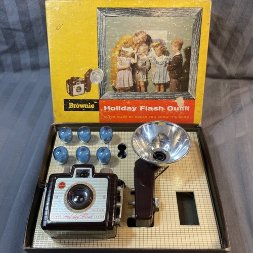Vintage KODAK Brownie Holiday Flash Outfit Camera #183L with Flash ...