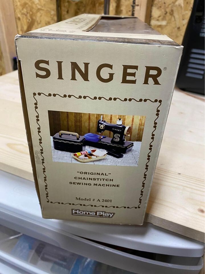 Singer Original Chainstitch Toy Sewing Machine Model A 2401 Home Play ...