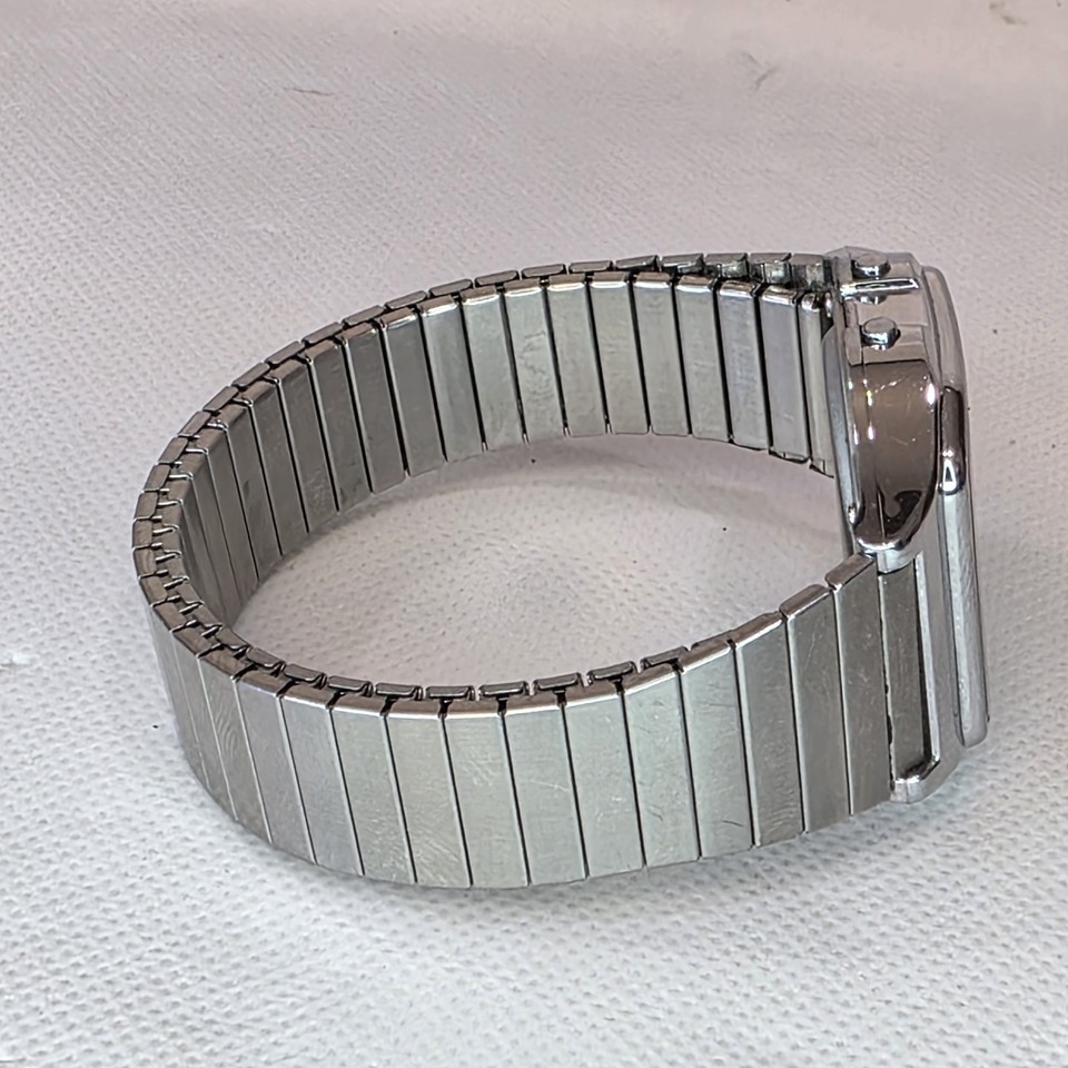 Mens Timex Indiglo 555 SS Silver Stainless Steel Digital Watch New ...