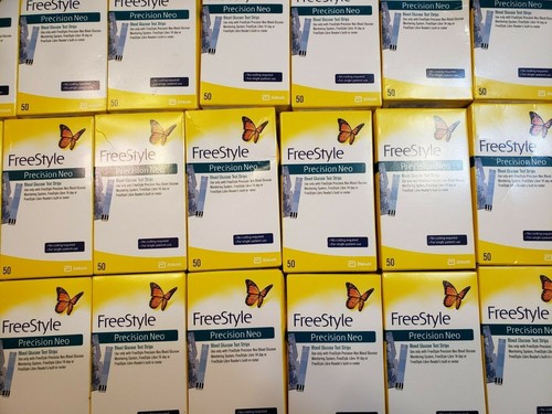 100 FreeStyle Precision Neo Blood Glucose Test Strips ( 50 CT x 2) Exp ...