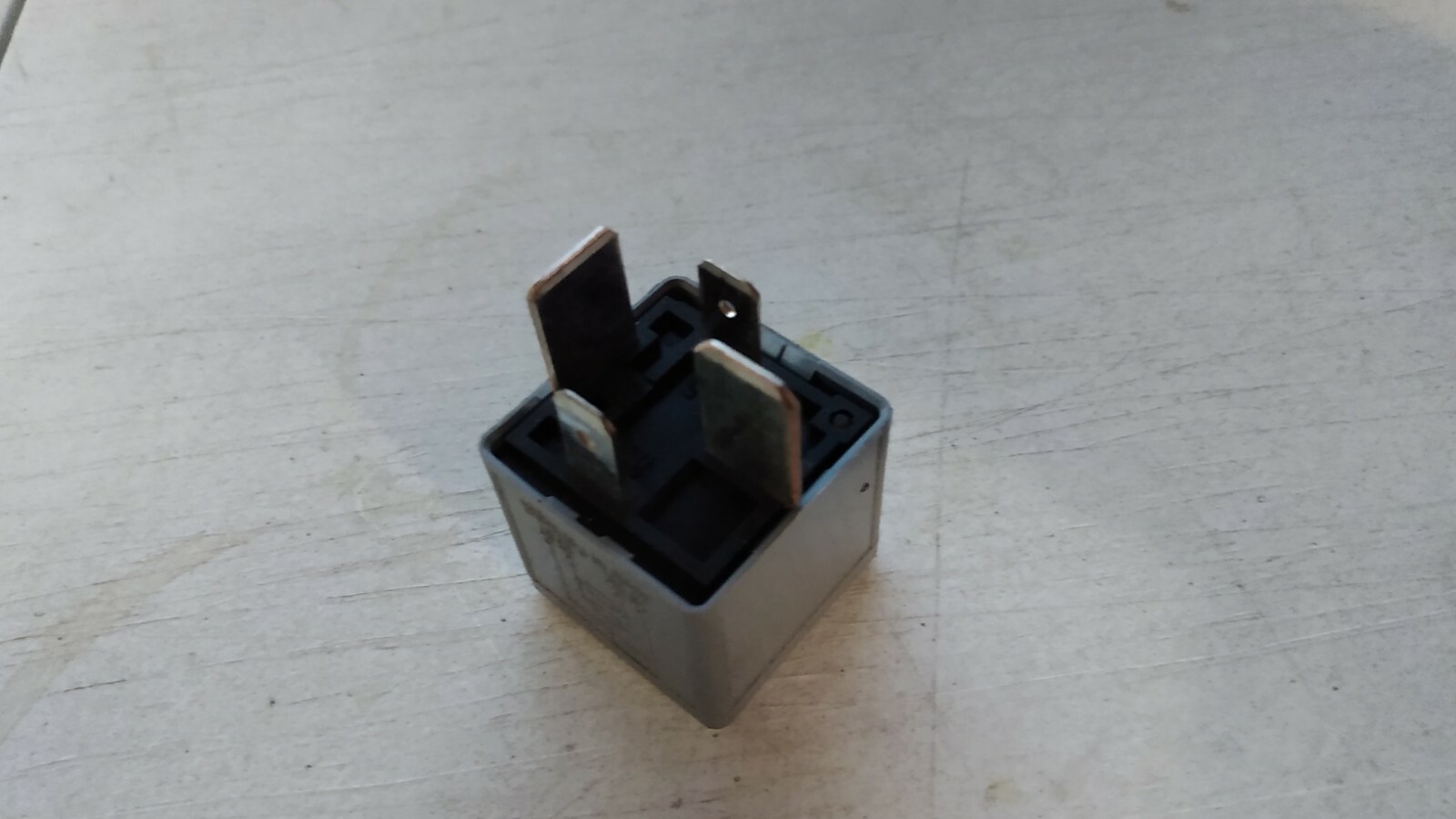 VW AUDI 8D0951253 Audi Relay # 370 Genuine OEM A8 A8L D3 8D0 951 253 | eBay