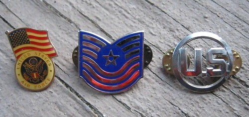 US AIR FORCE E 5 STAFF SERGEANT METAL US MILITARY INSIGNIA & US METAL ...