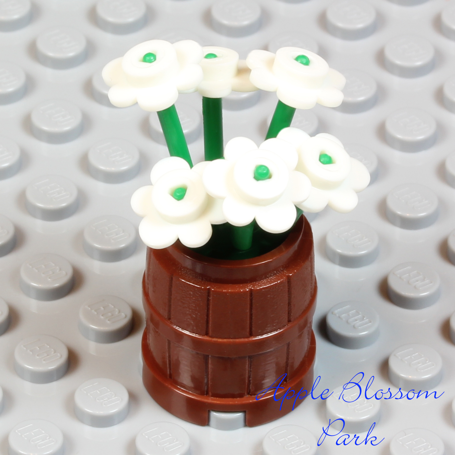 NEW Lego Friends Minifig FLOWER POT BARREL w/White Flowers & Green ...