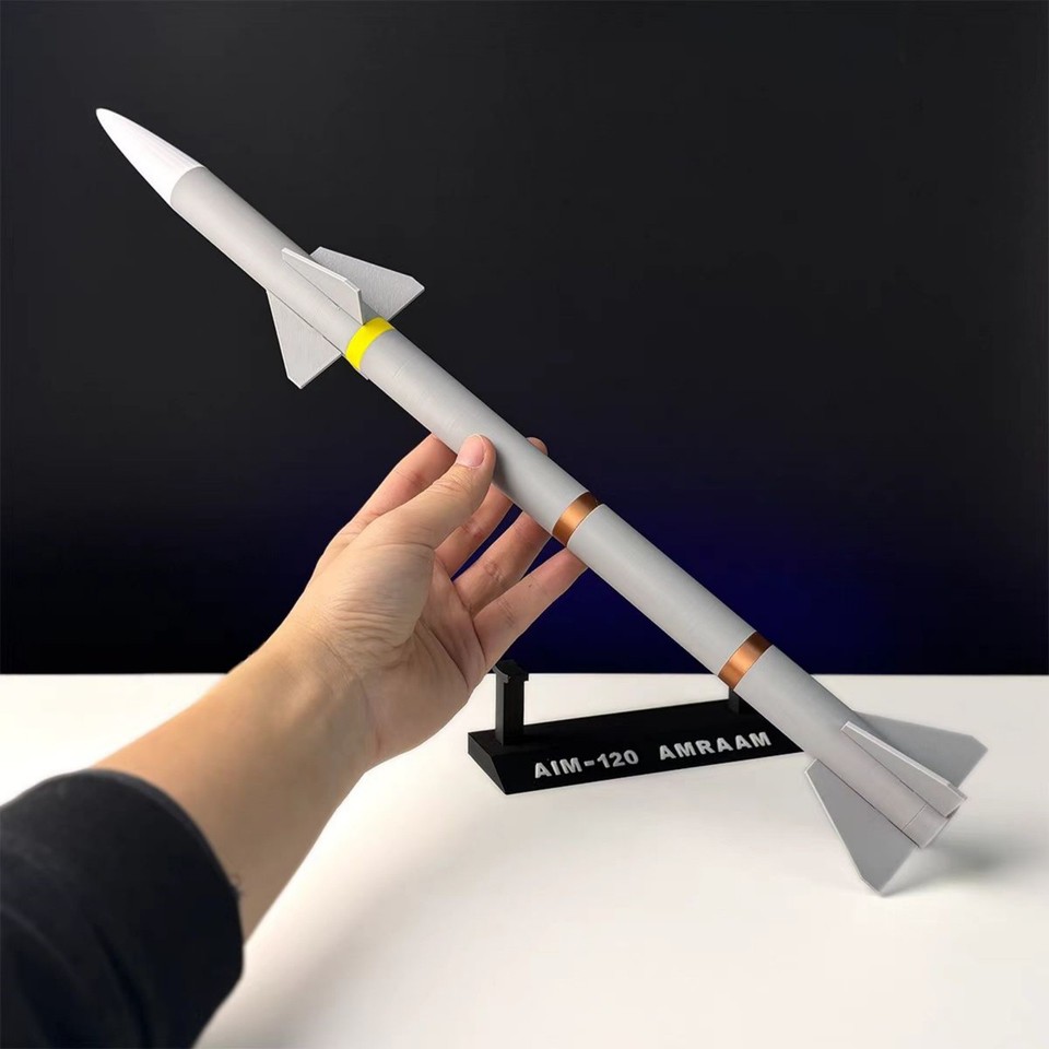 Display 48cm PLA Plastic 1/8 Scale United States AIM-120 AMRAAM Missile ...