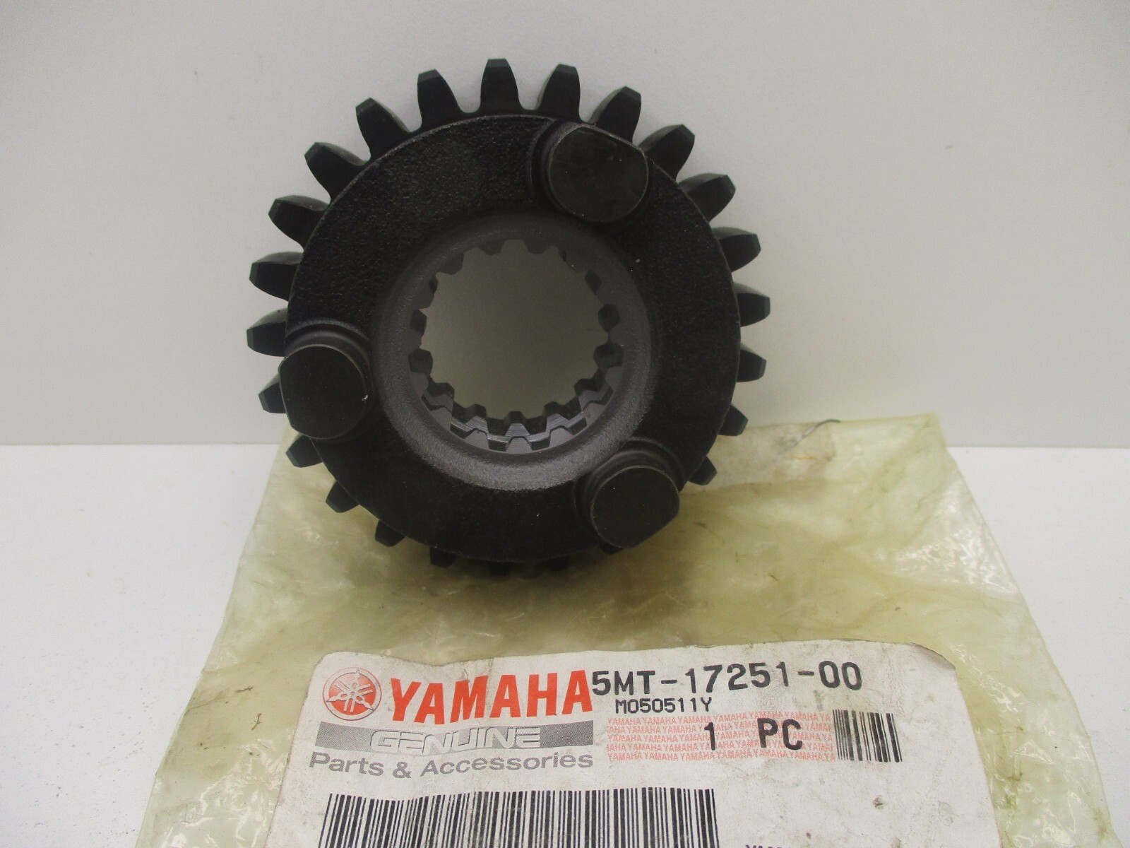 Yamaha YZF R6 NOS OEM Transmission 5TH Wheel Gear # 5MT-17251-00 YZFR6 ...