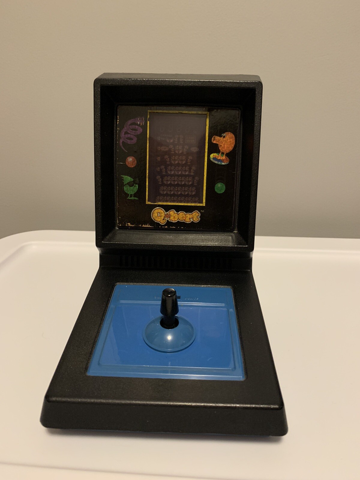 VINTAGE Q-Bert Qbert 1983 Tabletop Mini Arcade Game Parker Brothers ...