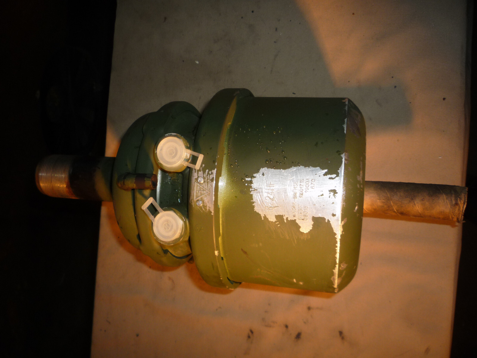 LKW-FEDER-SPEICHER-KNORR-FEDERSPEICHER für LKW-BREMSEN-DATEN siehe ...