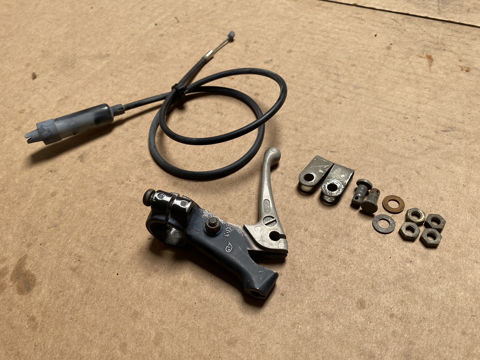 86 Suzuki GV1400 Cavalcade Rear Footpeg Release Lever & Cable Parts Set ...