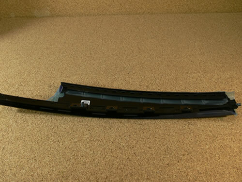GENUINE LAND ROVER FINISHER PILLAR REAR DOOR RANGE ROVER SPORT 14-15 LH ...