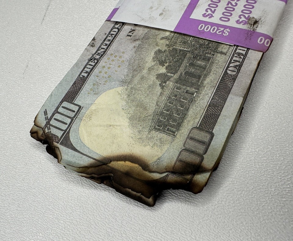 $2000 Banded Fire Damaged Play Money $100 x 20 Play Cash Prop Movie Art ...
