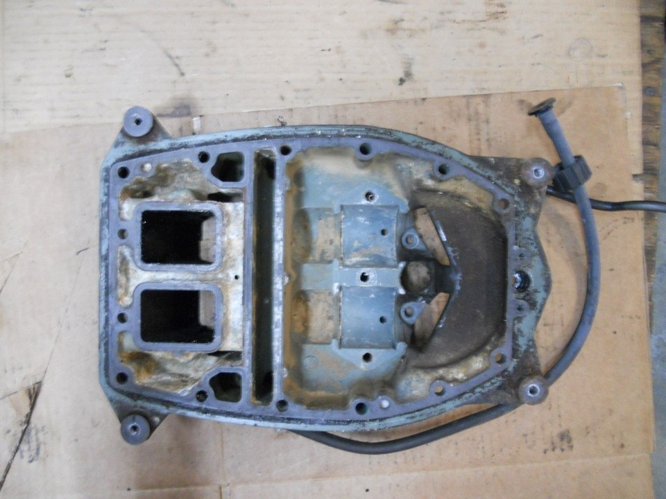 Yamaha HPDI 300 Exhaust Guide 6D0-41137-01-94 Midsection Exhaust | eBay