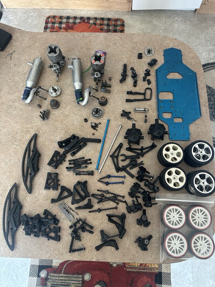 Team Associated TC3 NTC3 nitro lot ( 2 complete cars, parts, 2 spare ...
