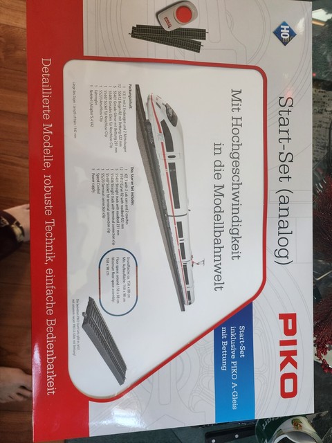 PIKO 57196 HO Gauge Electric Passenger Train Starter Set - White for ...