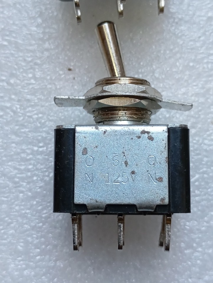 TOGGLE SW 6PDPDT 6A 125V (LOT OF 17PC) | eBay UK