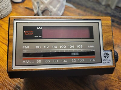Vintage General Electric Digital AM FM Radio Alarm Clock Model 7-4601A ...