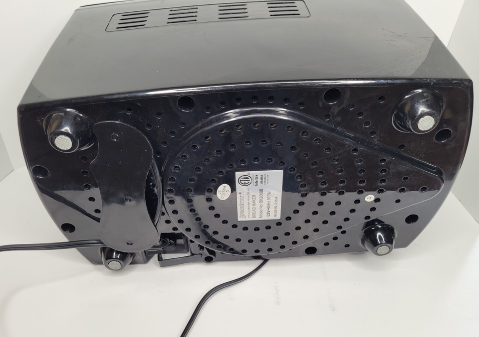 Breadman BK2000B 2.5 Lb Bakery Pro Bread Maker Only. No Paddles Or Pans ...