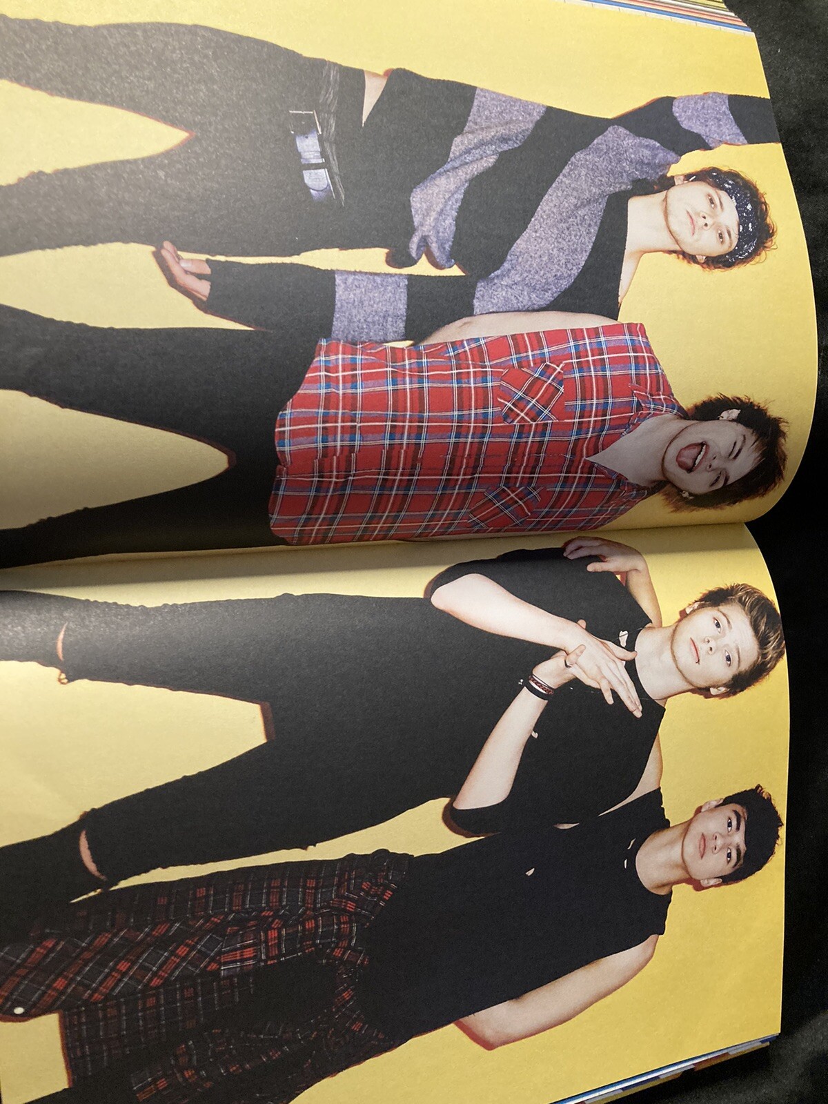 BOOK: 5 SECONDS OF SUMMER HEY LET'S MAKE A BAND THE OFFICIAL 5SOS BOOK ...