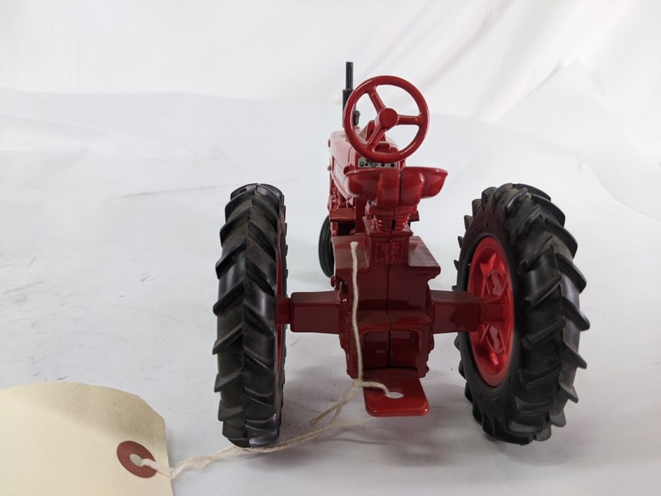 Ertl Diecast 1/16 Case IH McCormick Red Farmall 300 Farm Tractor | eBay