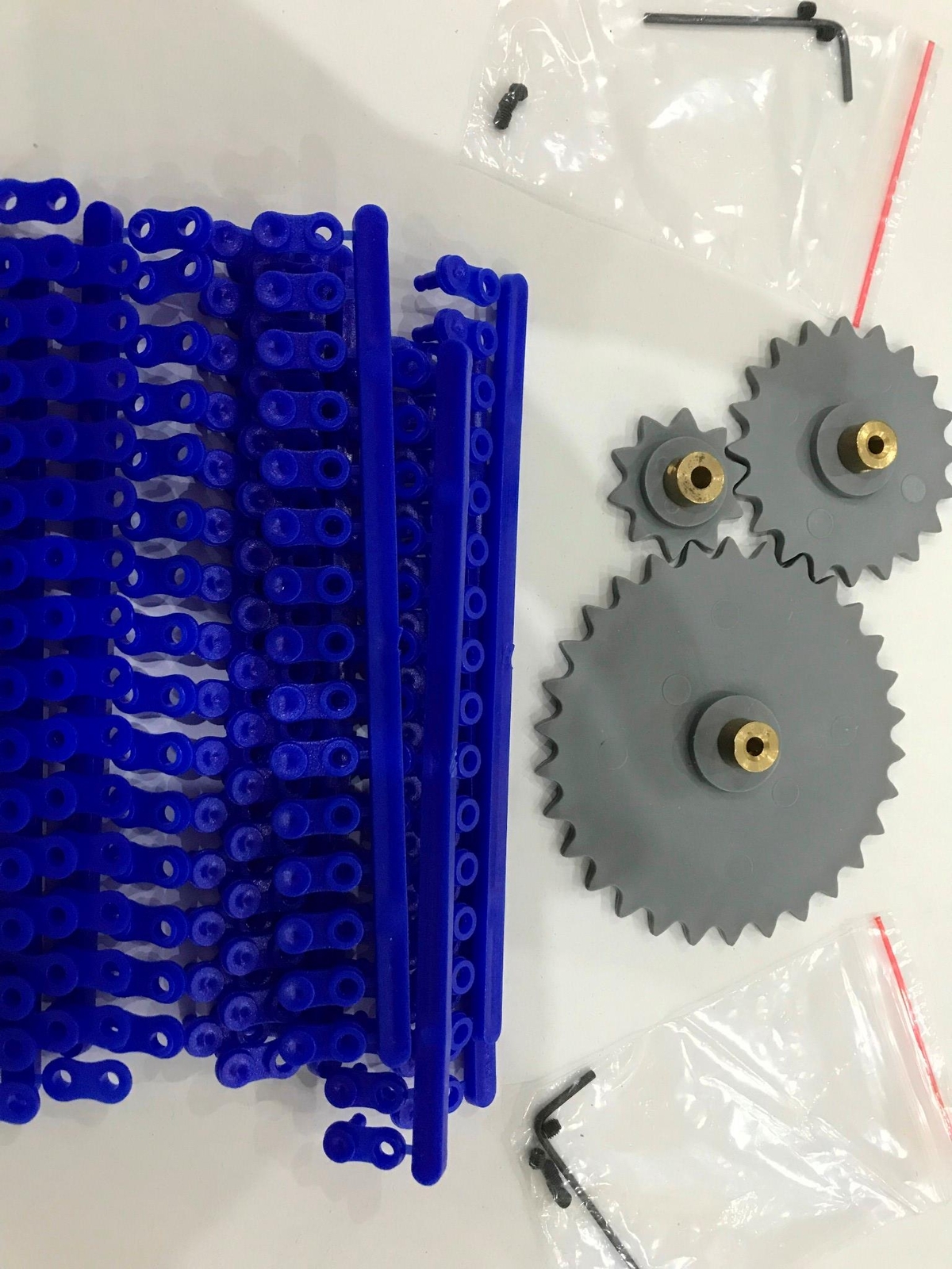 Plastic Chain & Cogs / Sprockets Model Making Educational Hobbyists ...
