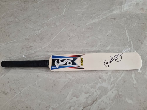 *SIGNED* JAMES "JIMMY" ANDERSON Cricket MINI BAT Bradman, Anderson, Botham | eBay