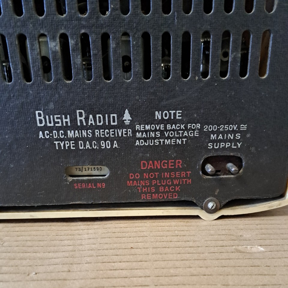 Vintage Bush DAC Model 90A Ivory Radio in original condition - spares ...