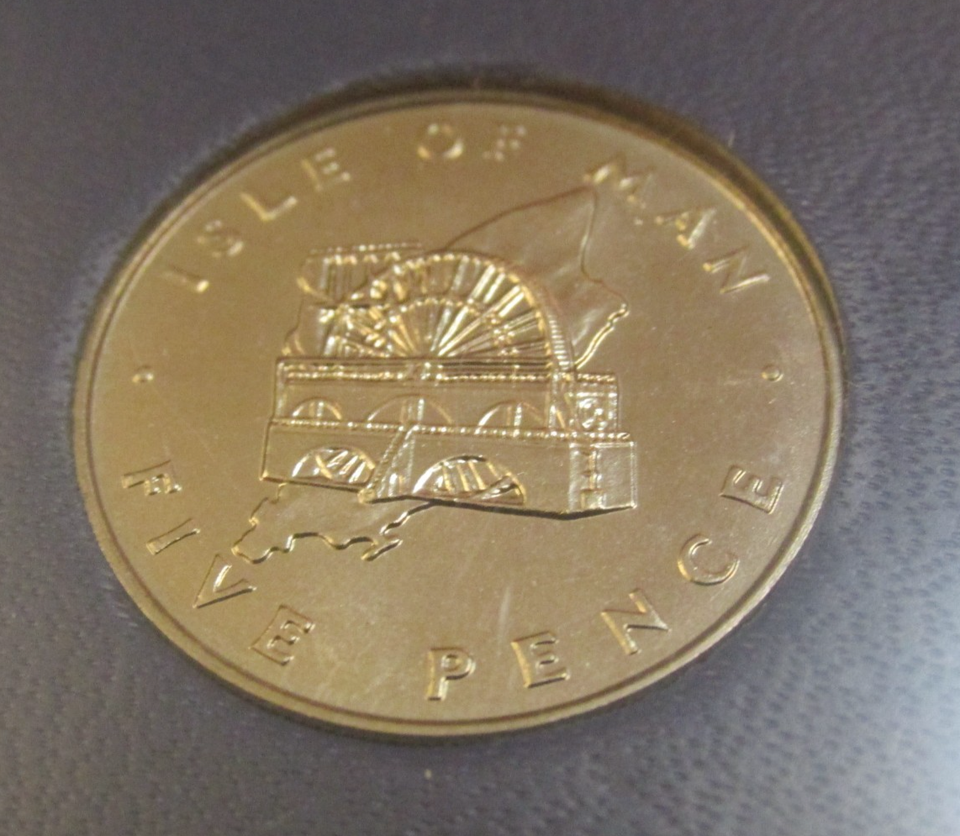 1976 Isle of Man Decimal Coins Cased Pobjoy Mint QEII ^ | eBay UK
