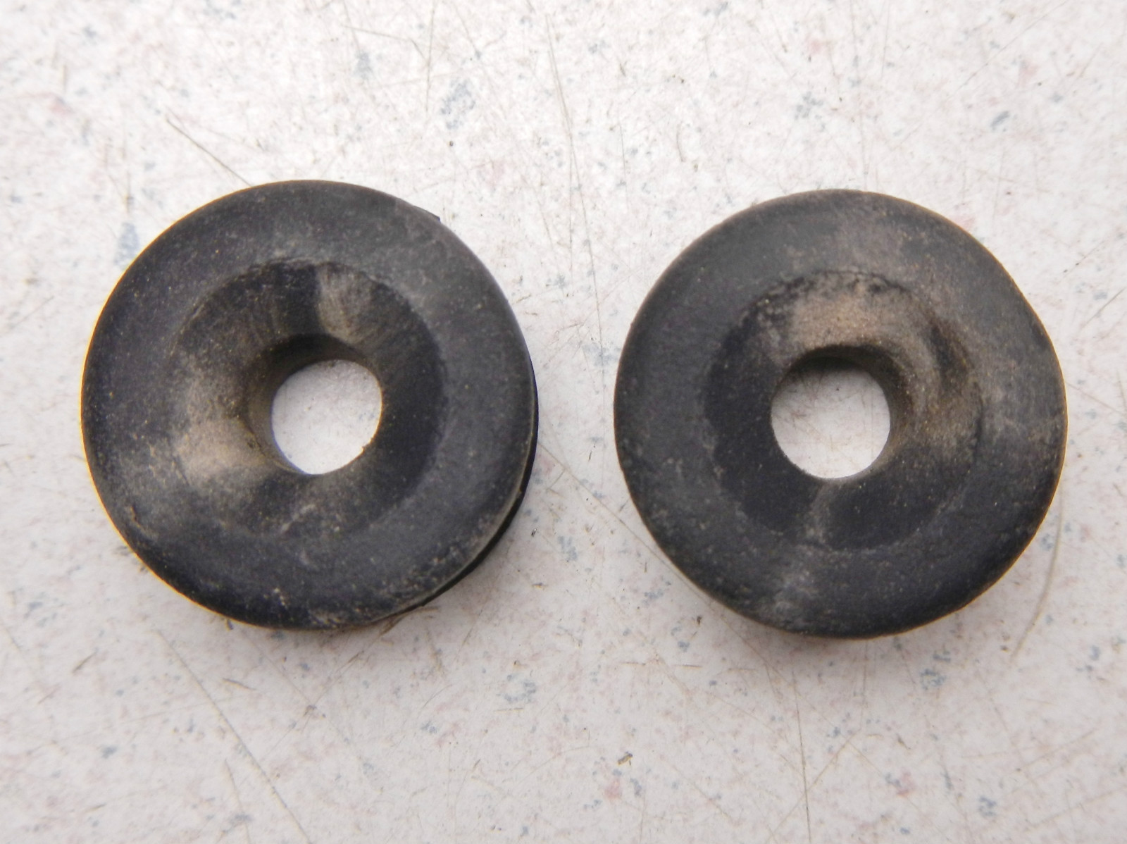 89 YAMAHA XT350 HEADLIGHT COWL MOUNTING GROMMETS BUSHINGS DAMPERS | eBay
