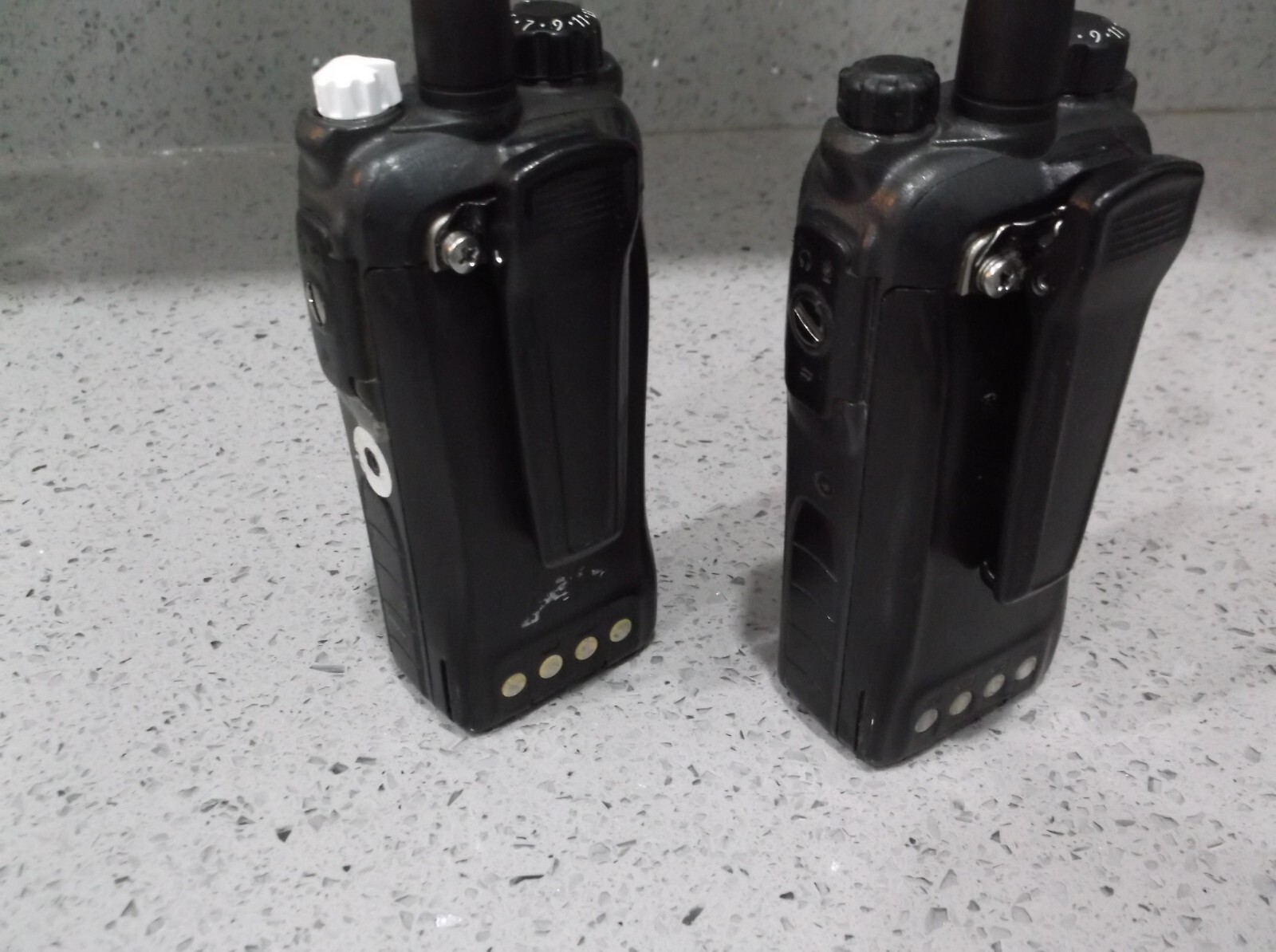 Set+Of+%282%29+HYTERA+PD702+U%282%29+Two+Way+RADIO+UHF+450-520Mhz+W%2F ...